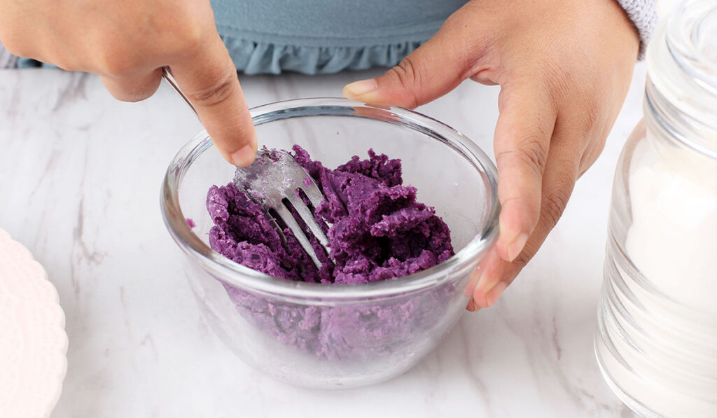 Rasa Taro Terbuat dari Apa? Ini Penjelasannya!