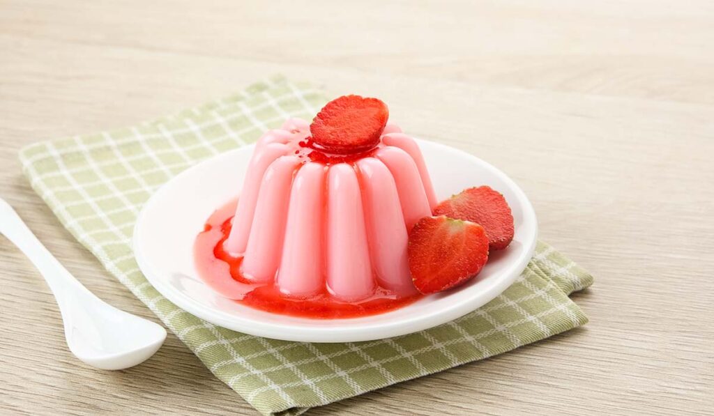 Resep Strawberry Pudding Enak dengan Bubuk Puddo Silky Puding